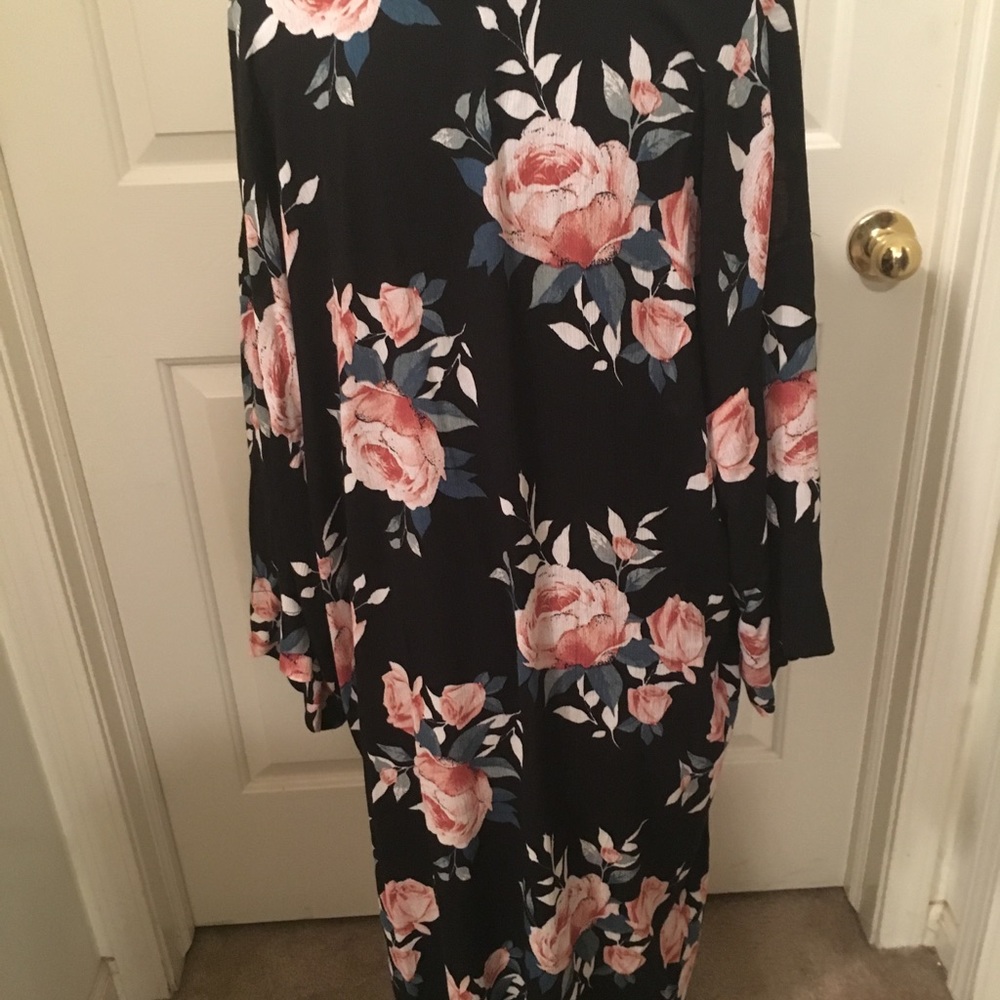 Authentic Mimi Chica Black Rose Print Kimono - Gem